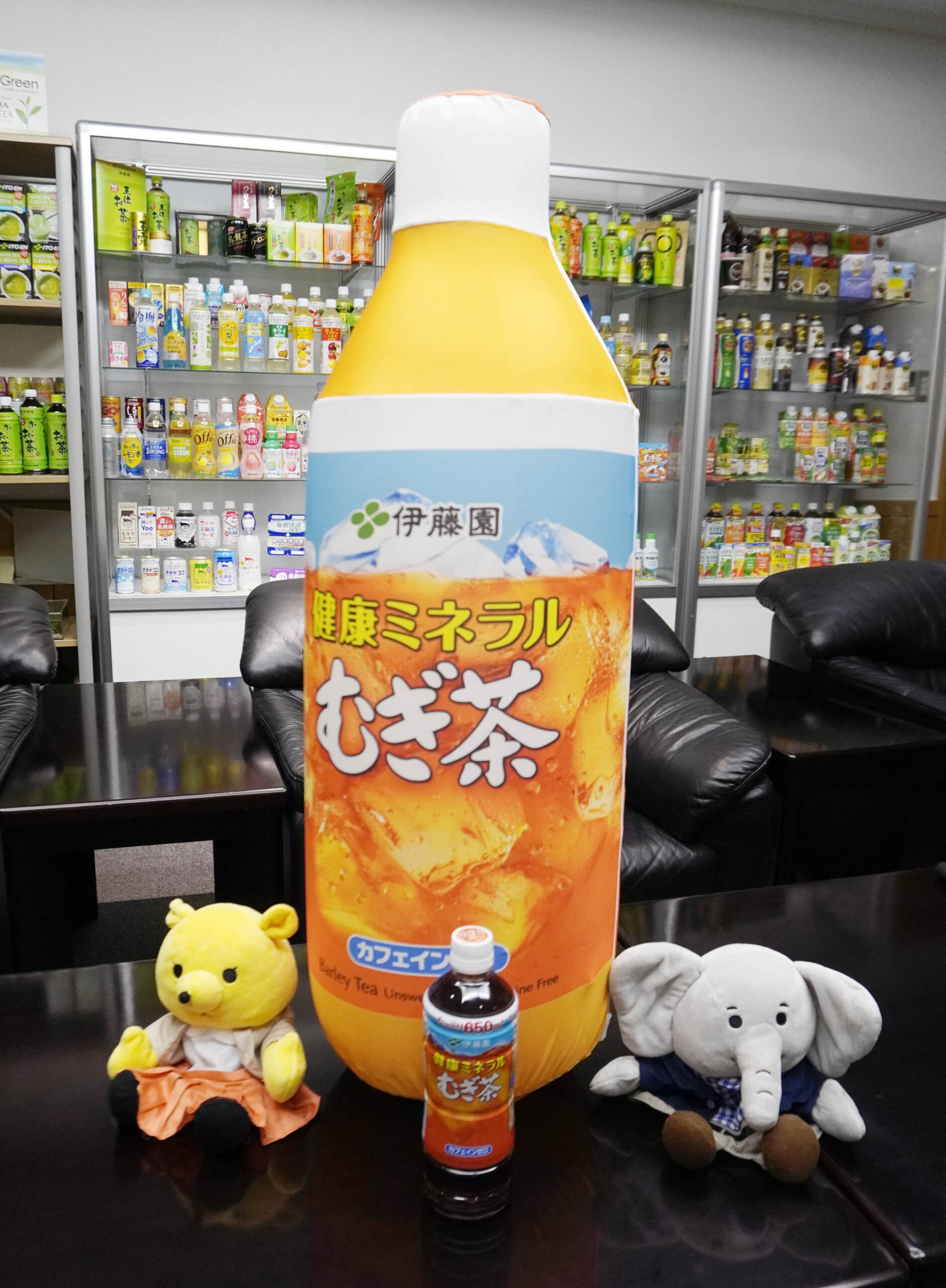 伊藤園・健康ミネラルむぎ茶の「夏を快適に！暑さ対策グッズが絶対もらえる！」キャンペーンがノベルティ・オブ・ザ・イヤー2023に決定！“子育て世代が本当に欲しいノベルティ”の制作秘話に迫る ...